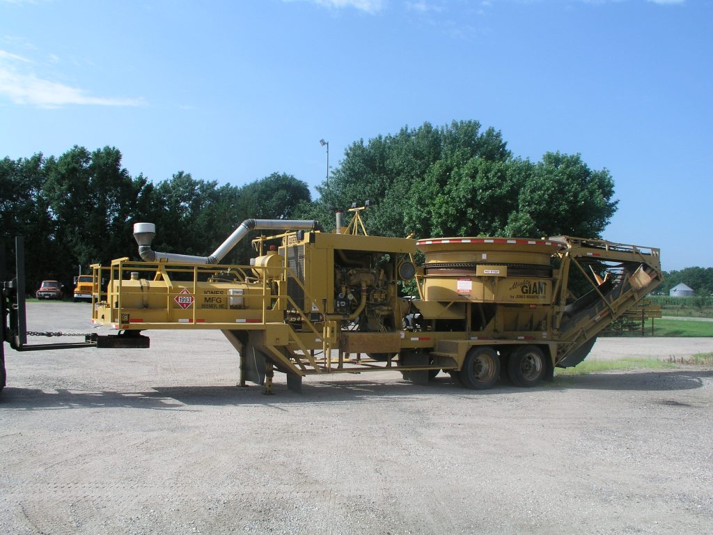 Model 3700 - Mighty Giant